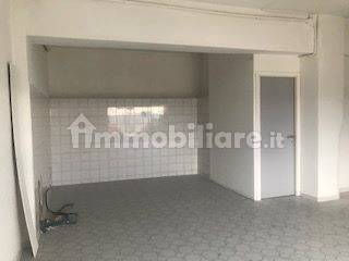 Locale commerciale in Vendita