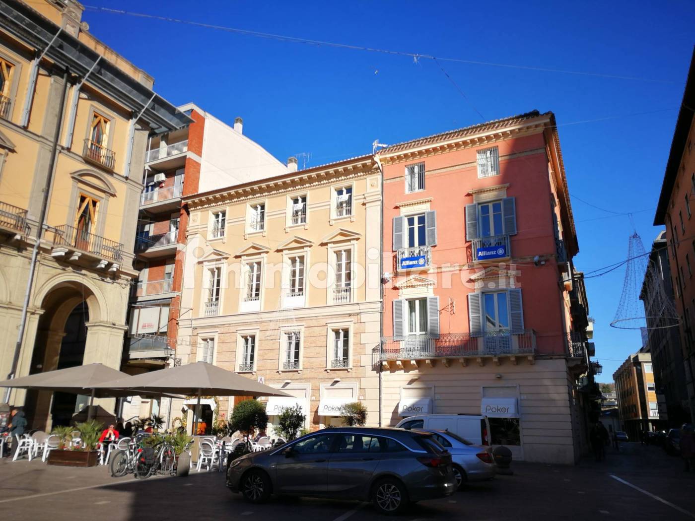 Appartamento piazza Martiri della Libertà, Centro, Teramo
