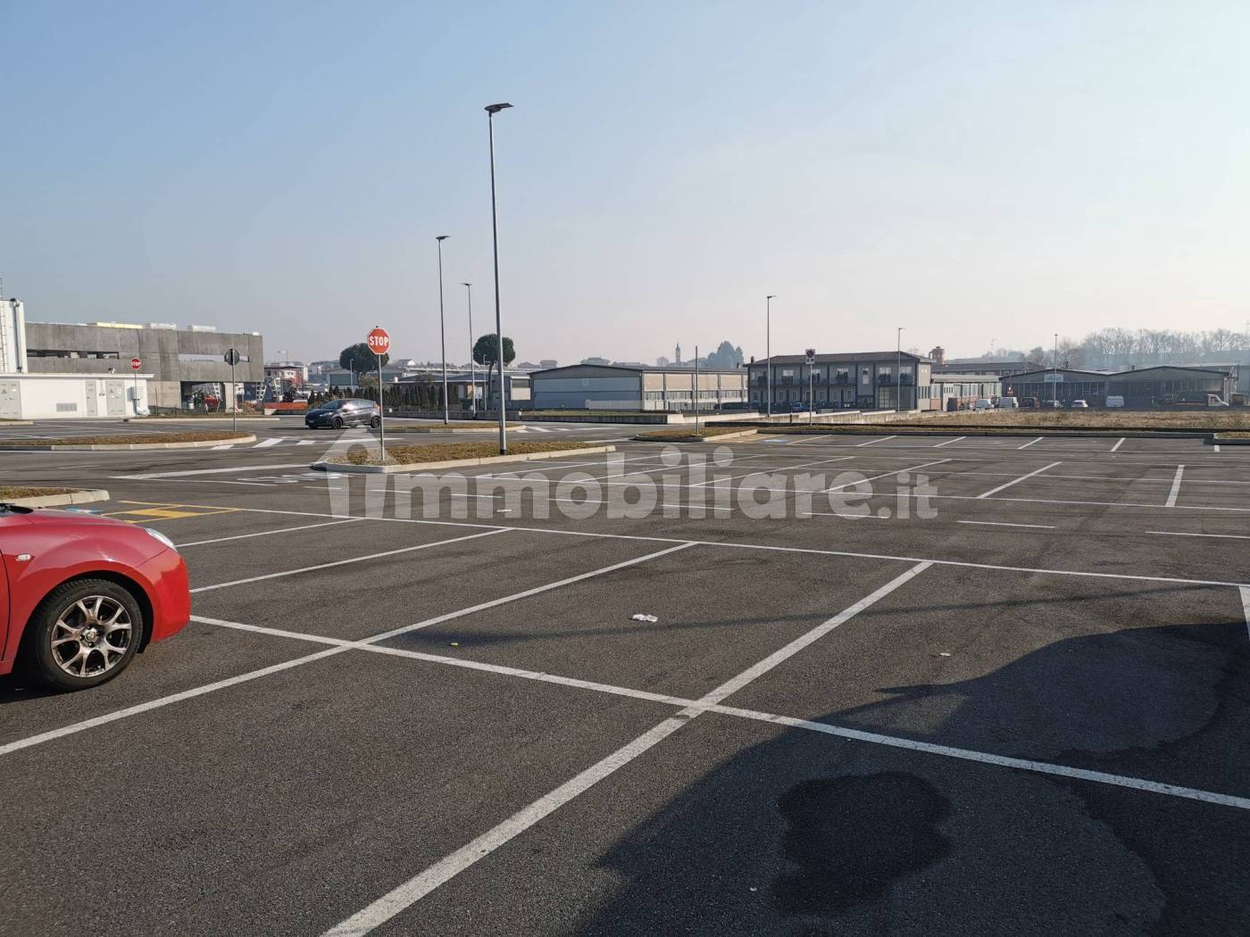 Capannone in Vendita