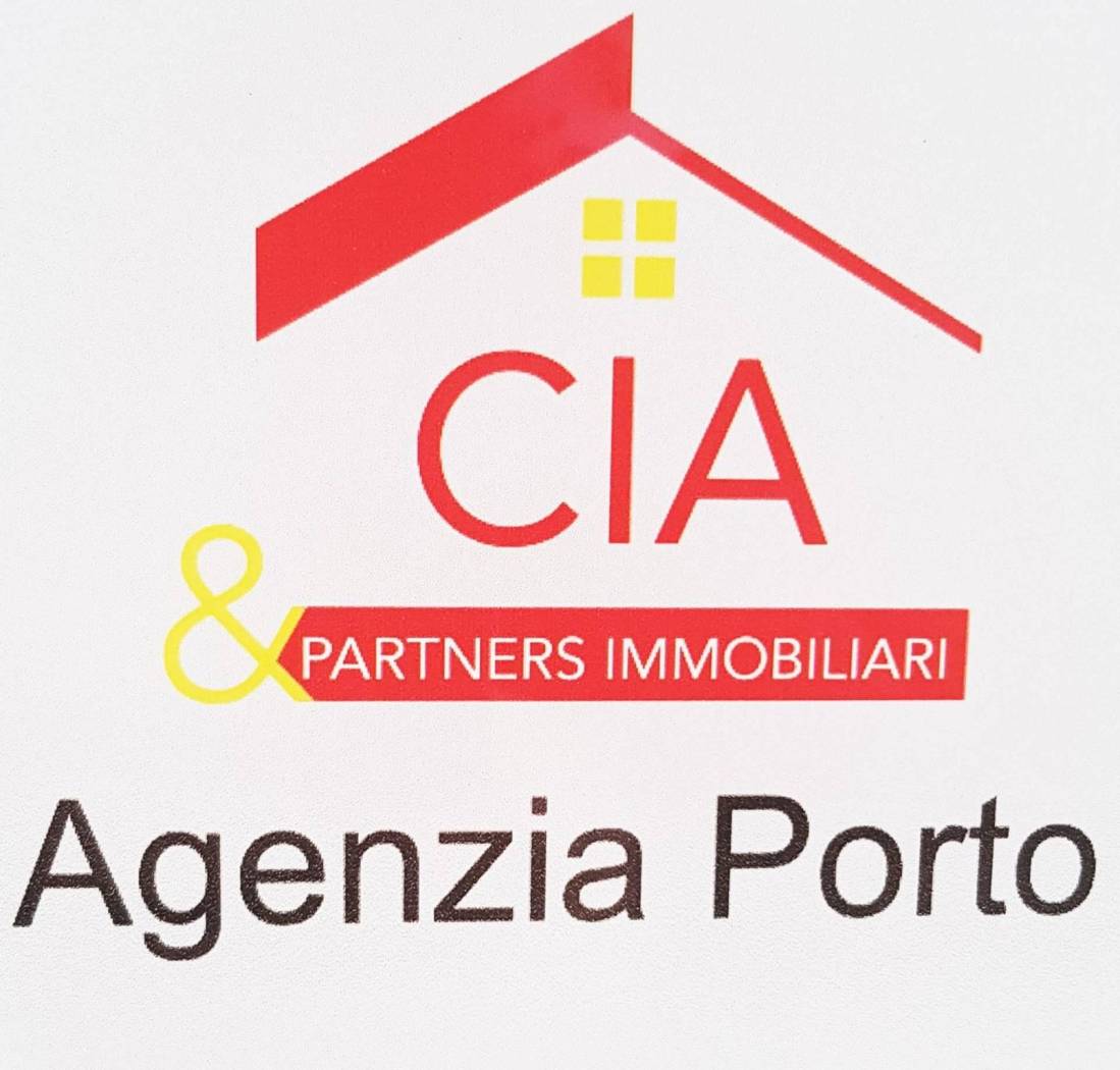 Locale commerciale in Vendita