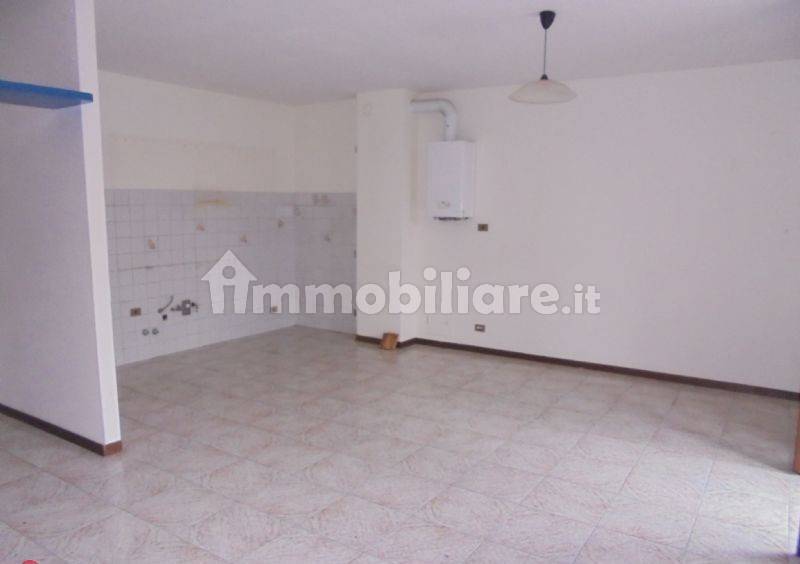 Trilocale buono stato, piano terra, Centro, Annicco