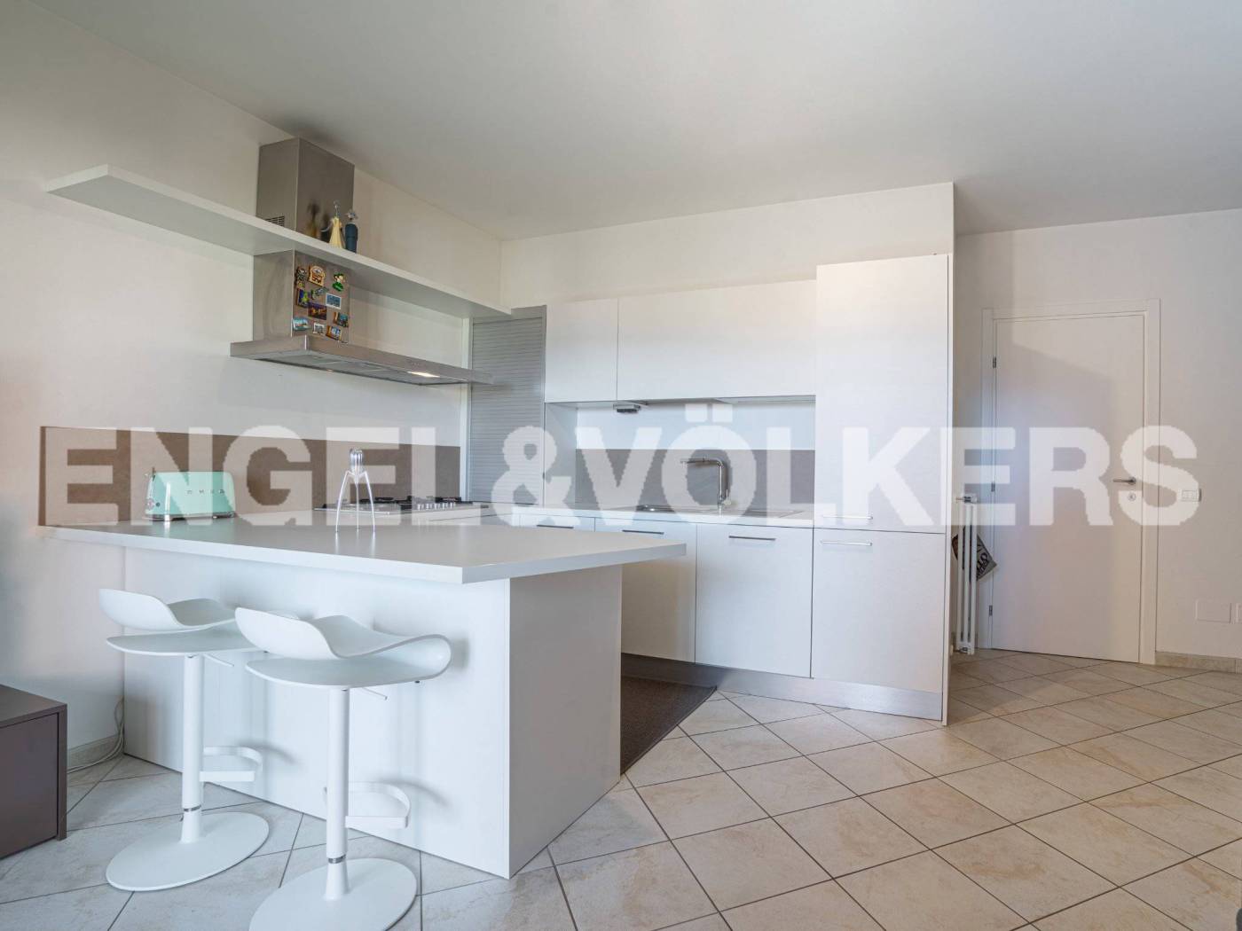 Trilocale via Selvalunga 38, Centro, Stresa