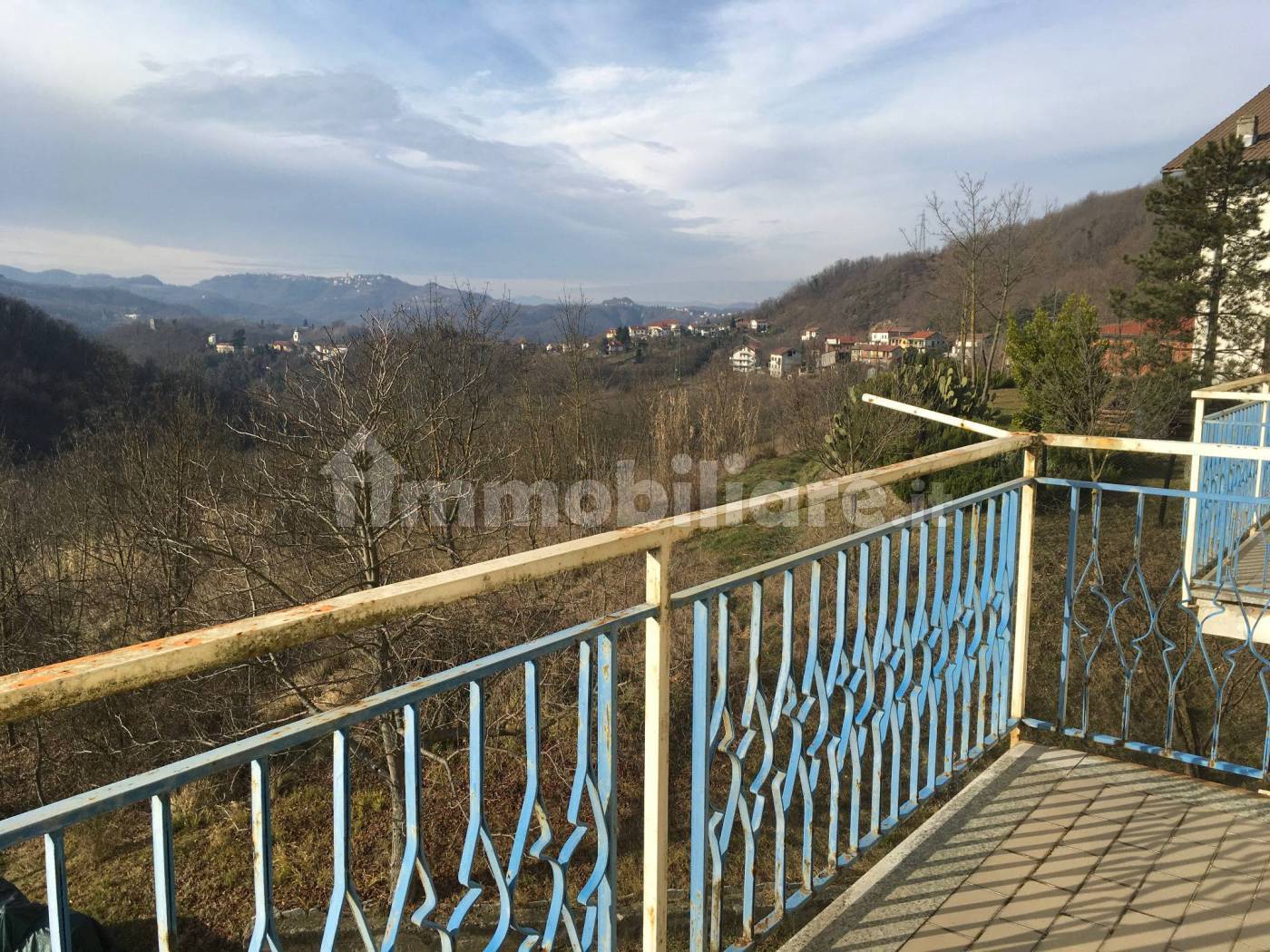 Bilocale via Acqui, Piazza, Morbello