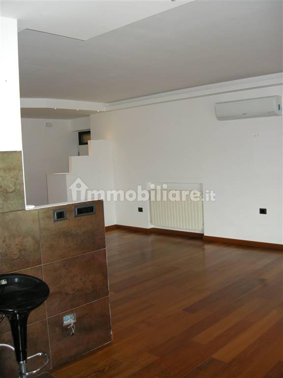 Appartamento piazza Achille Cuonzo, Centro, Lanciano