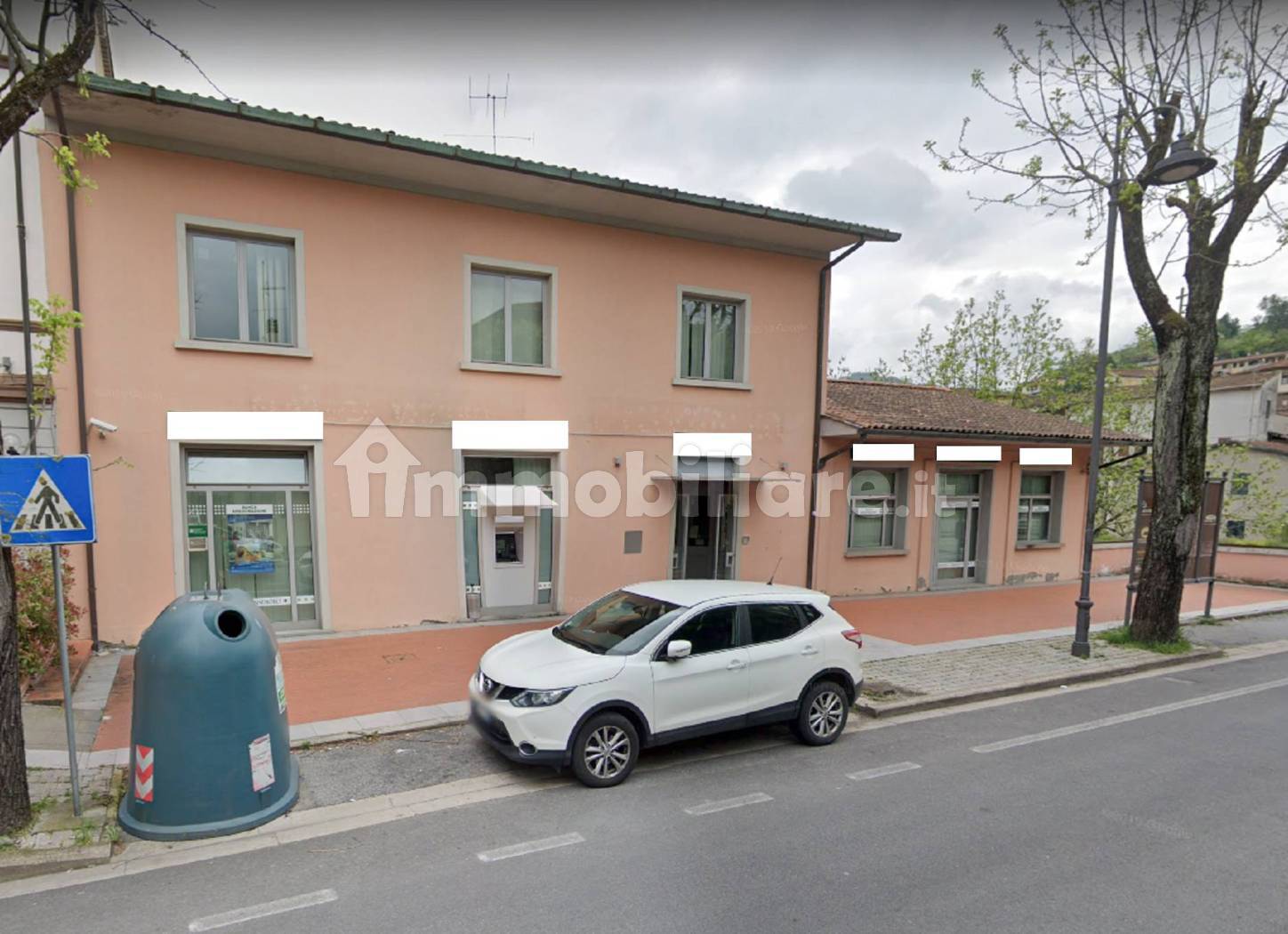 Locale commerciale in Vendita