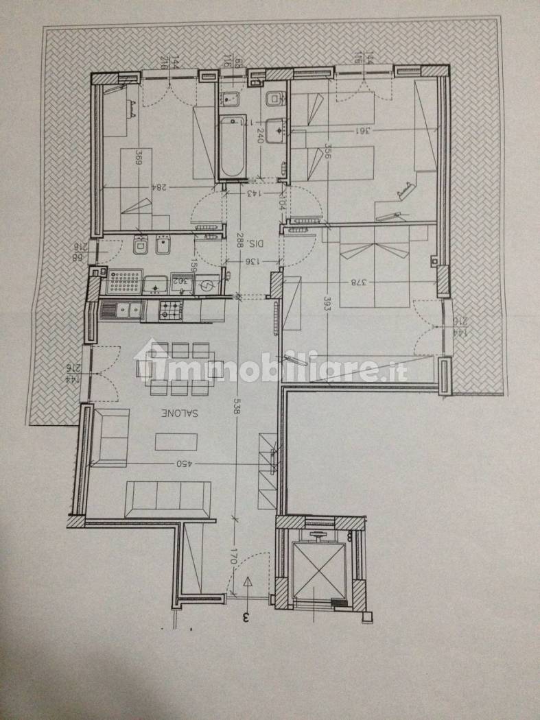 Trilocale nuovo, terzo piano, Centro, Battipaglia