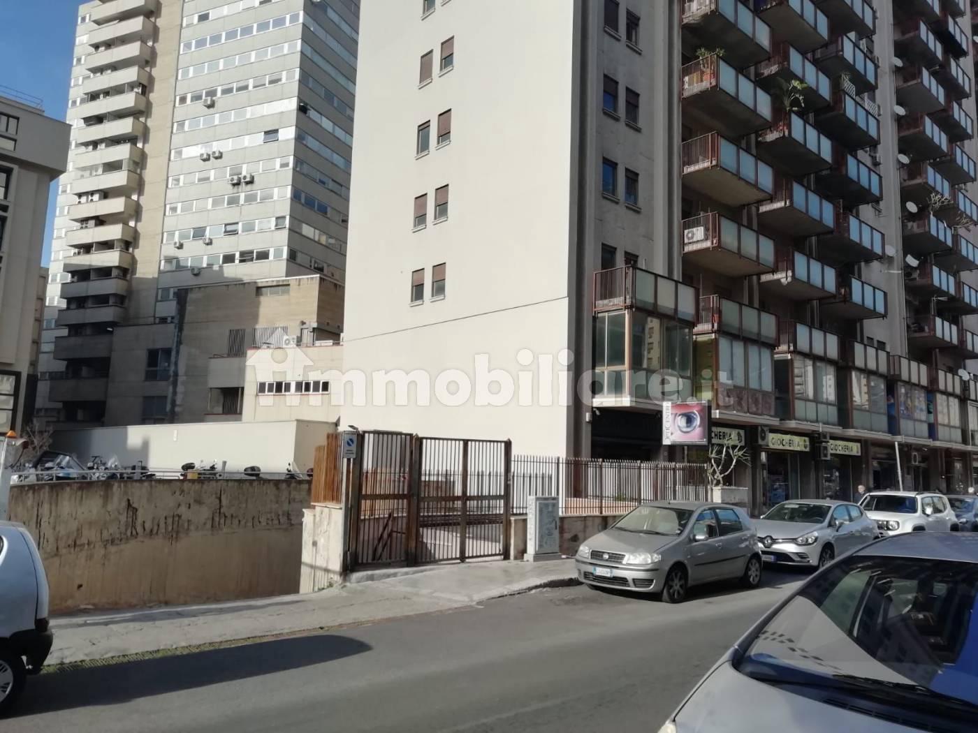 Posto auto - moto in Vendita