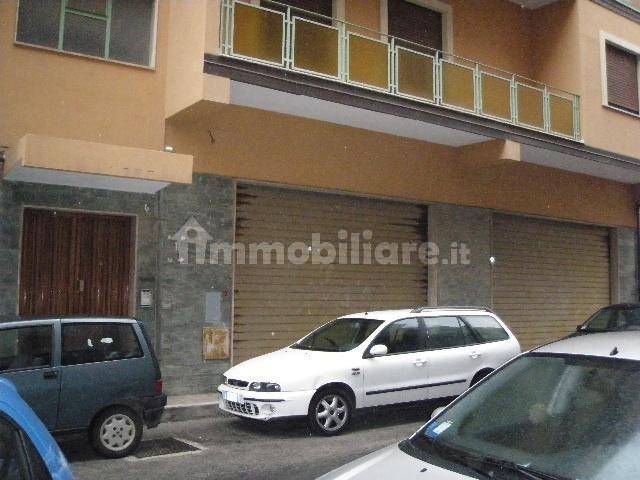 Locale commerciale in Vendita