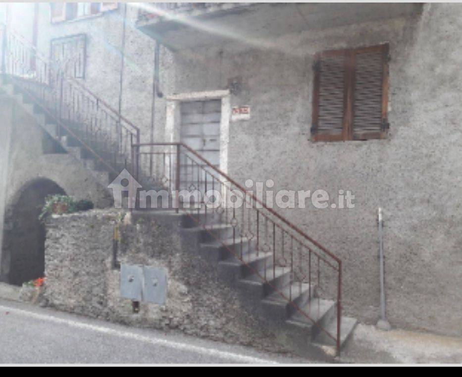 Quadrilocale frazione Bedoglio, Caspano, Civo