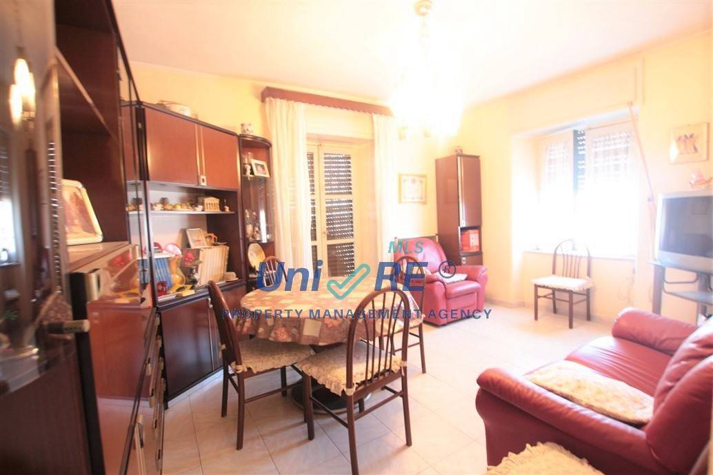 Trilocale via Acquicella, Palestro, Catania