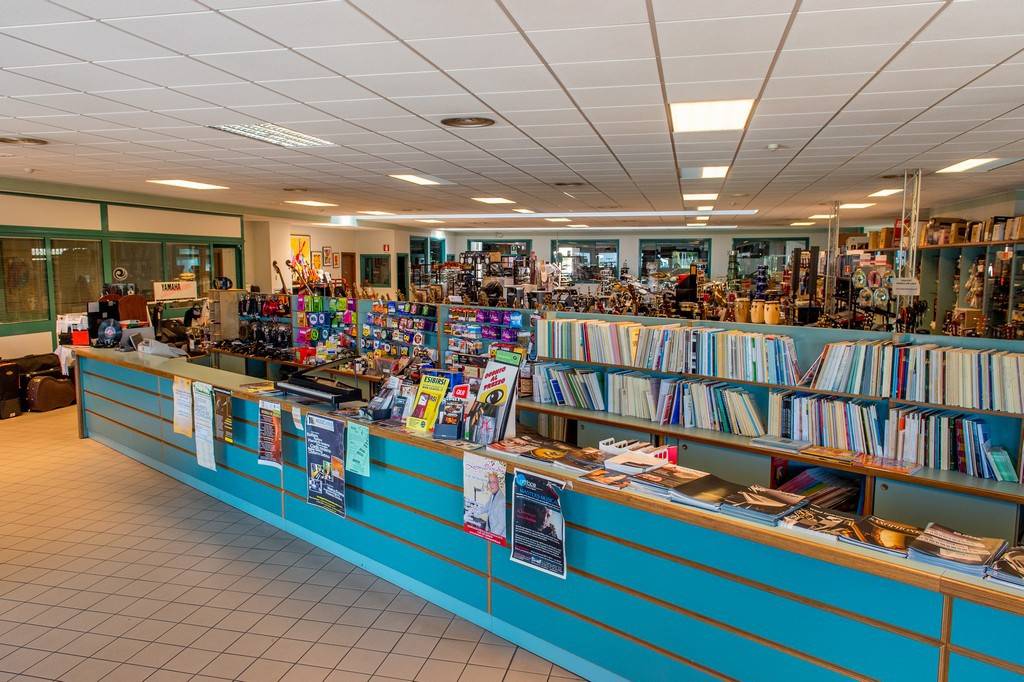 Locale commerciale in Vendita