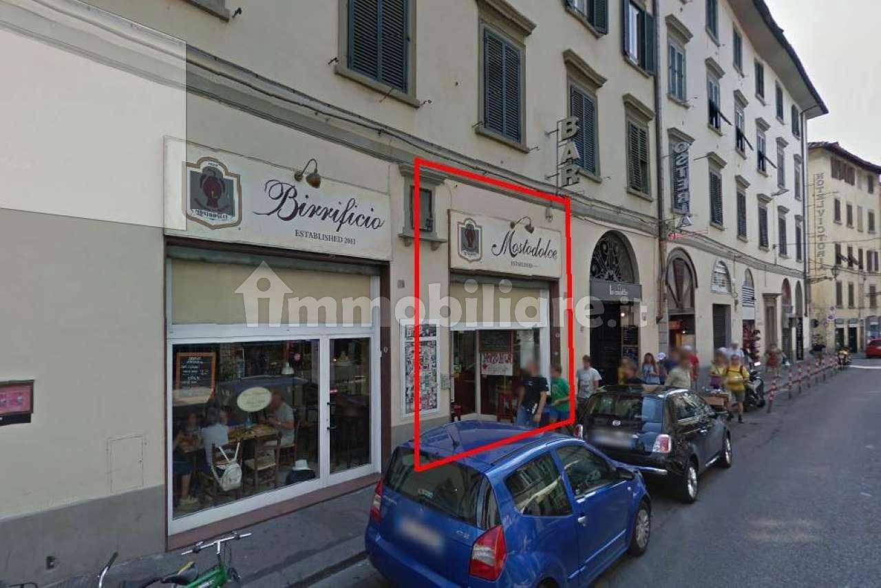 Locale commerciale in Vendita