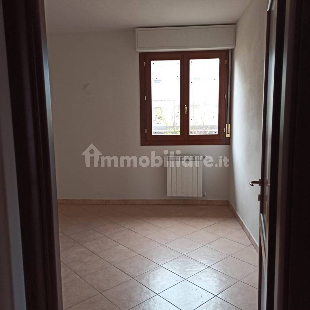 Trilocale nuovo, piano terra, San Martino, Prato