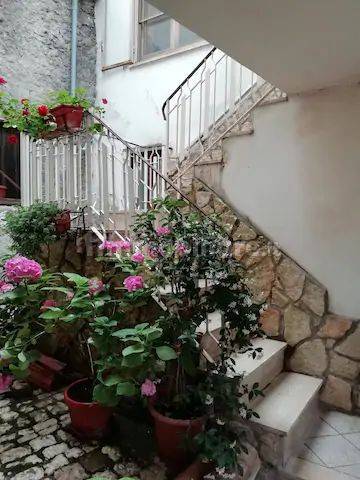 Quadrilocale via Fontana 14, Roccamandolfi