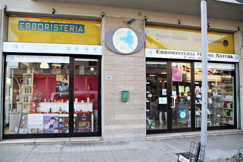 Locale commerciale in Vendita