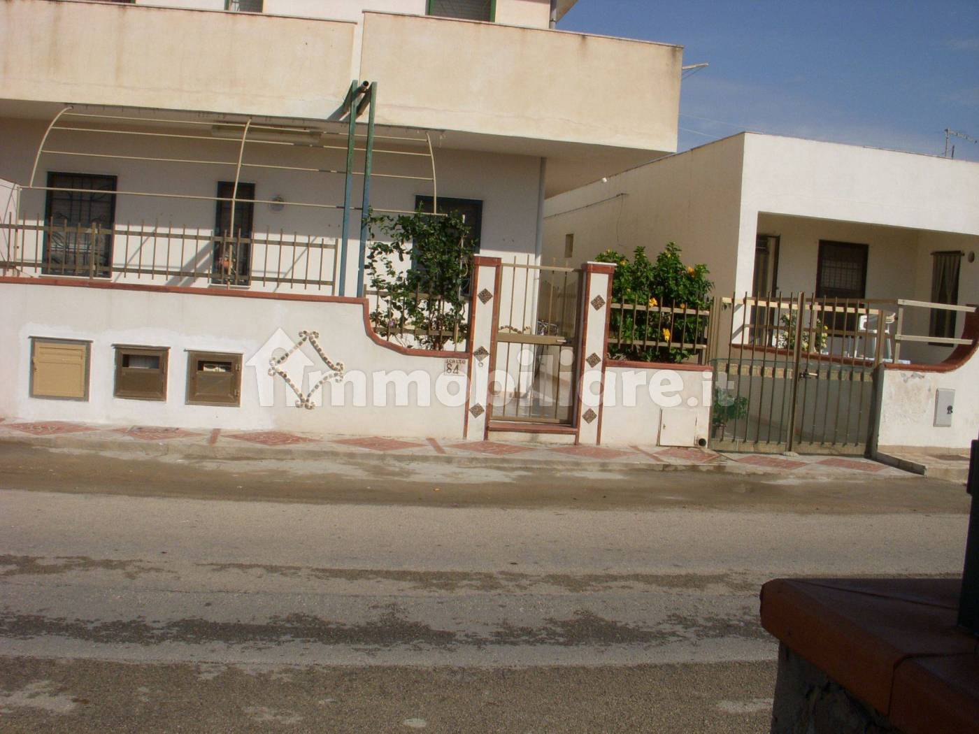 Trilocale ottimo stato, piano terra, Scoglitti, Vittoria