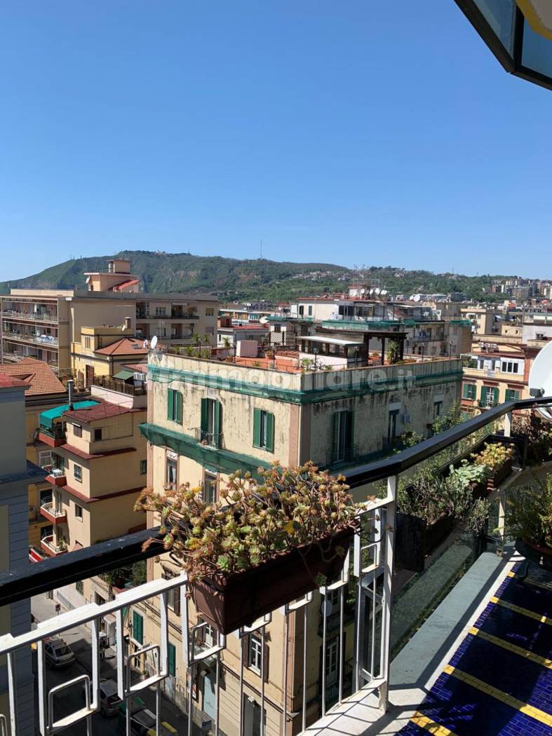 Quadrilocale via Luca Giordano 120, Vomero, Napoli