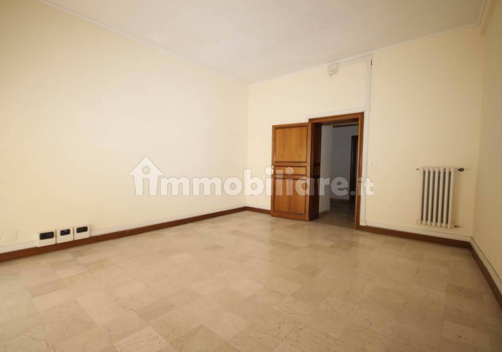 Appartamento da ristrutturare, terzo piano, Provenzano, Siena