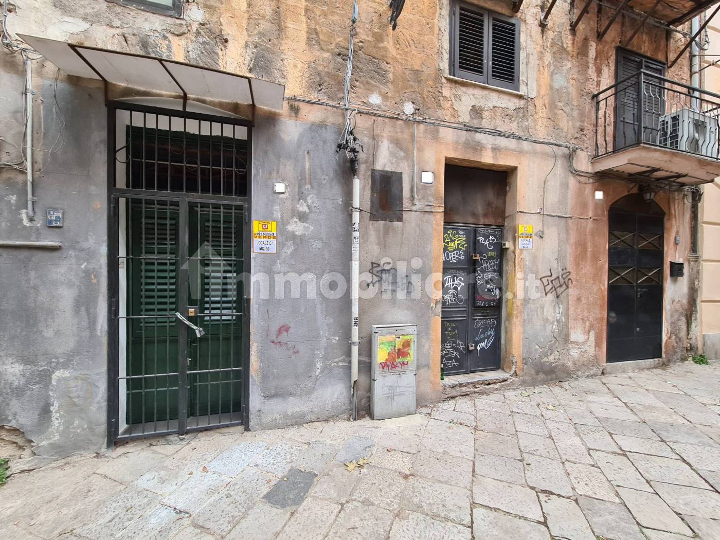 Locale commerciale in Vendita