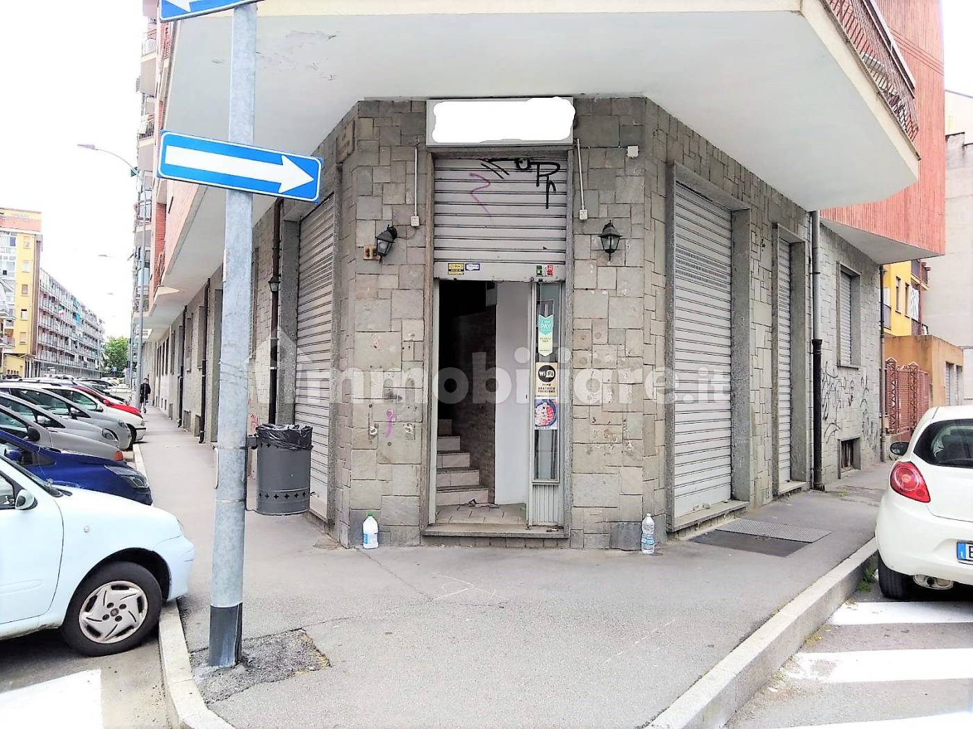 Locale commerciale in Vendita