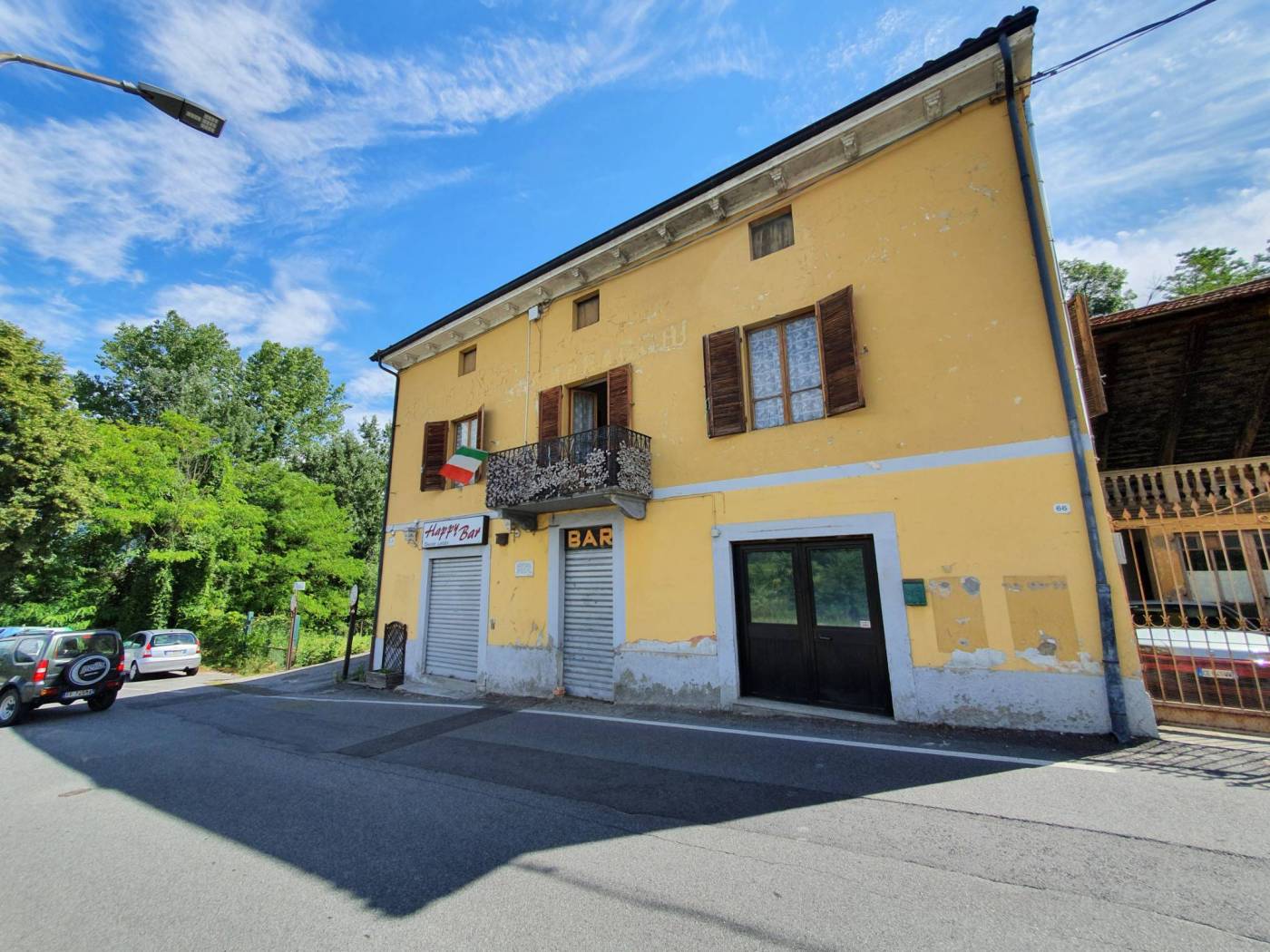 Locale commerciale in Vendita