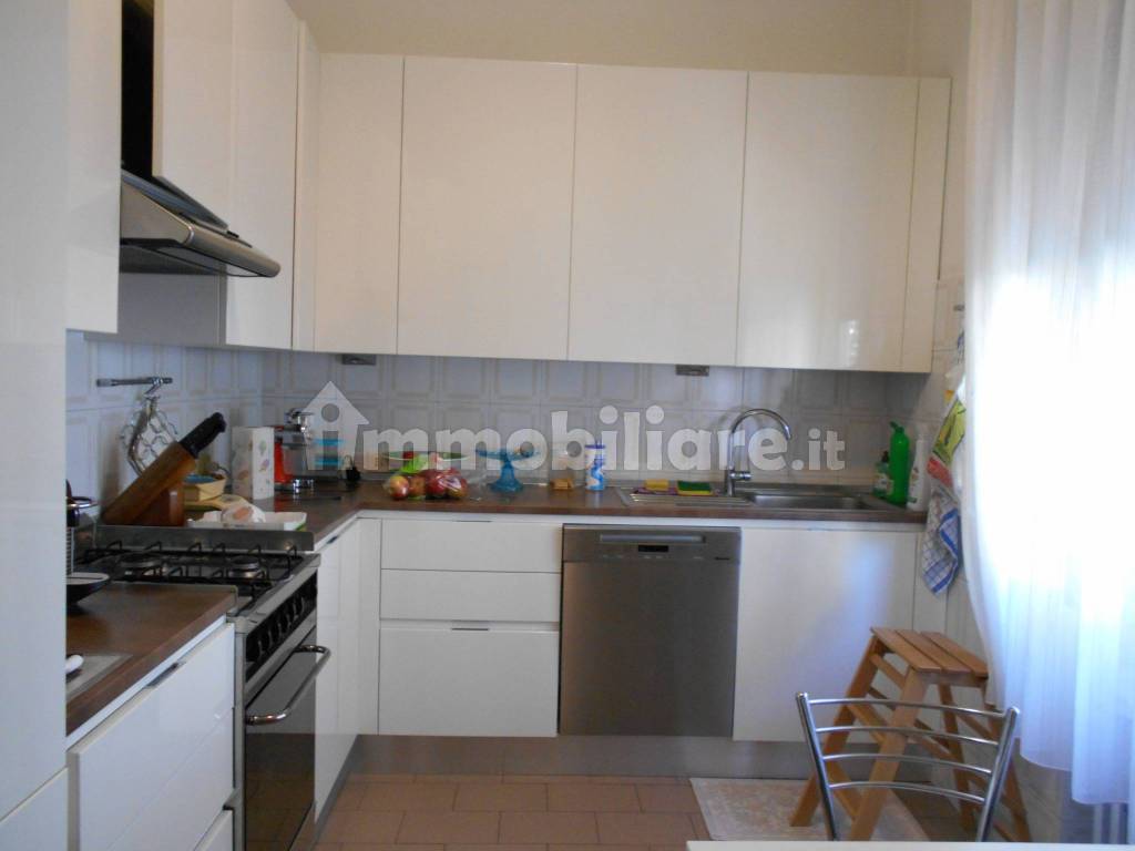 Affitto Appartamento Reggio Emilia. Quadrilocale in viale Isonzo ...