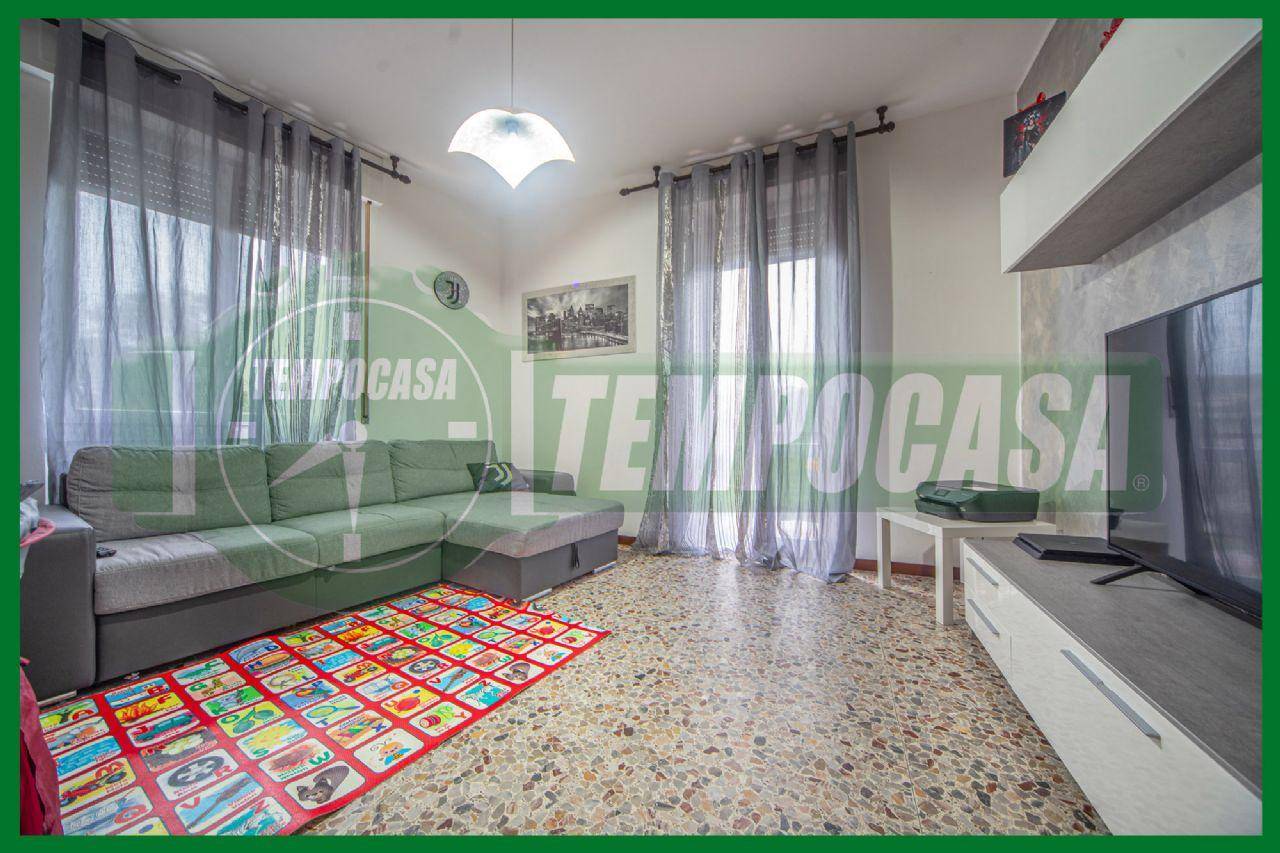 Trilocale via Merano, Valle Olona, Varese