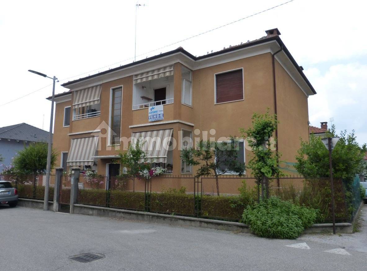 Trilocale via Genova 00, Centro, Fossano