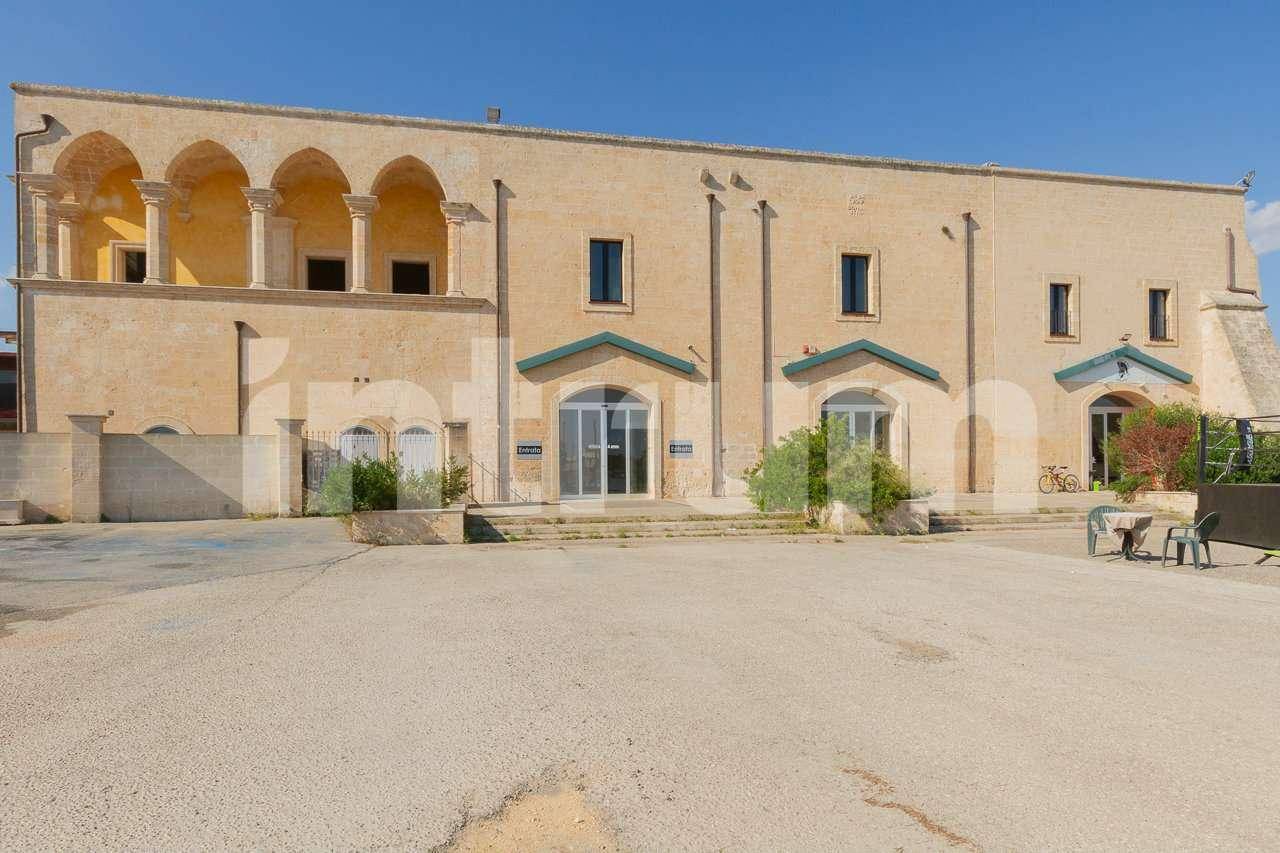 Locale commerciale in Vendita