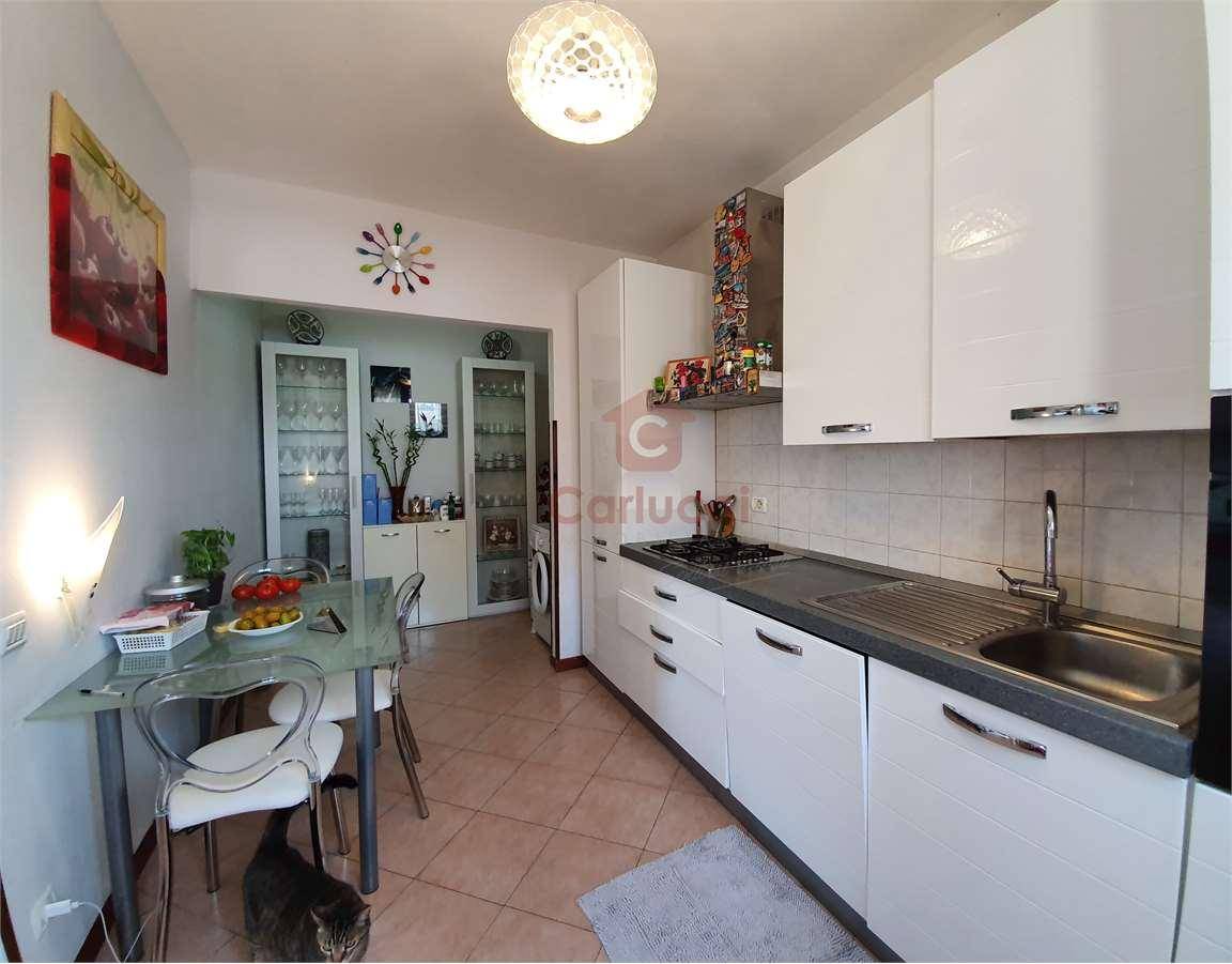 Appartamento ottimo stato, quarto piano, Alberghi, Via Romana, Pescia Morta, Pescia