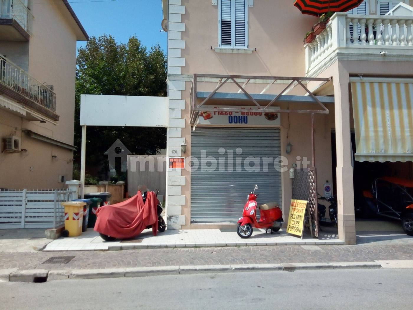 Locale commerciale in Vendita
