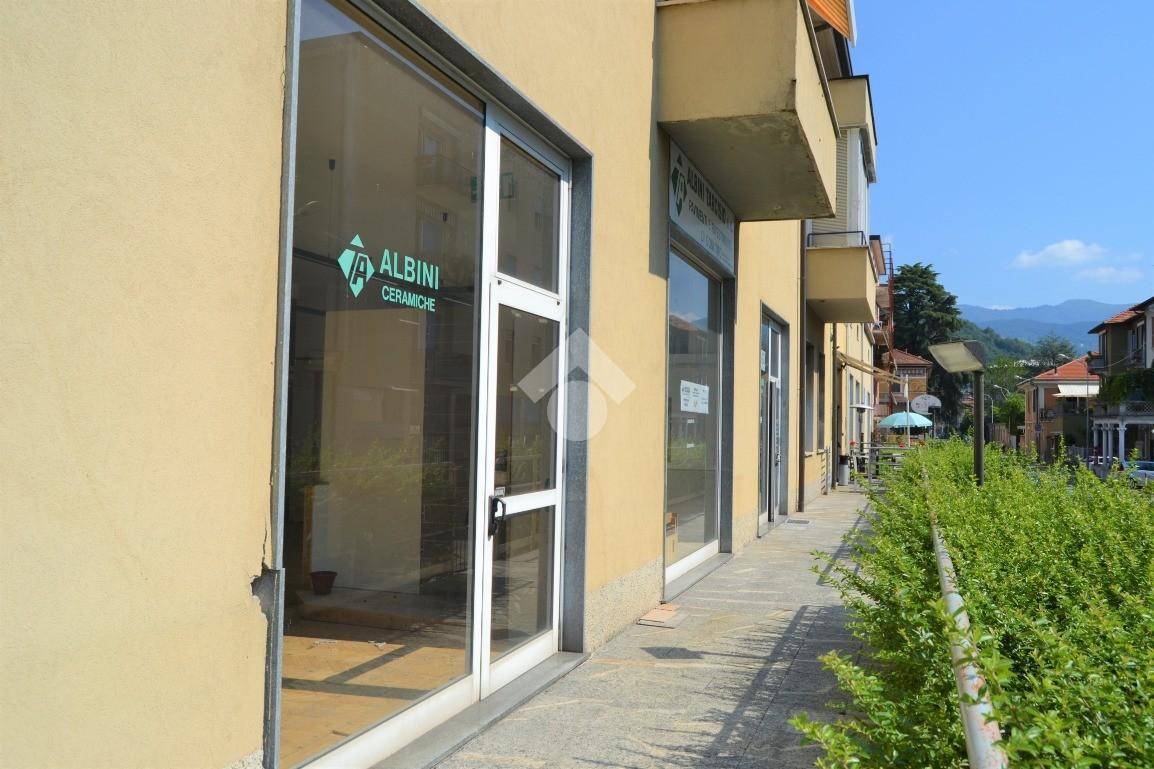 Locale commerciale in Vendita