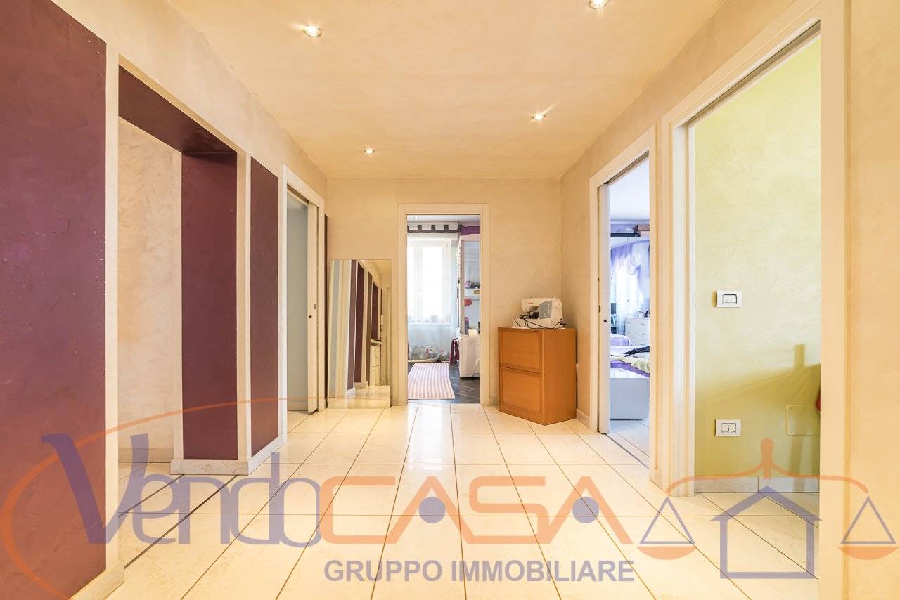 Quadrilocale via Galileo Ferraris 4, Centro, Fossano