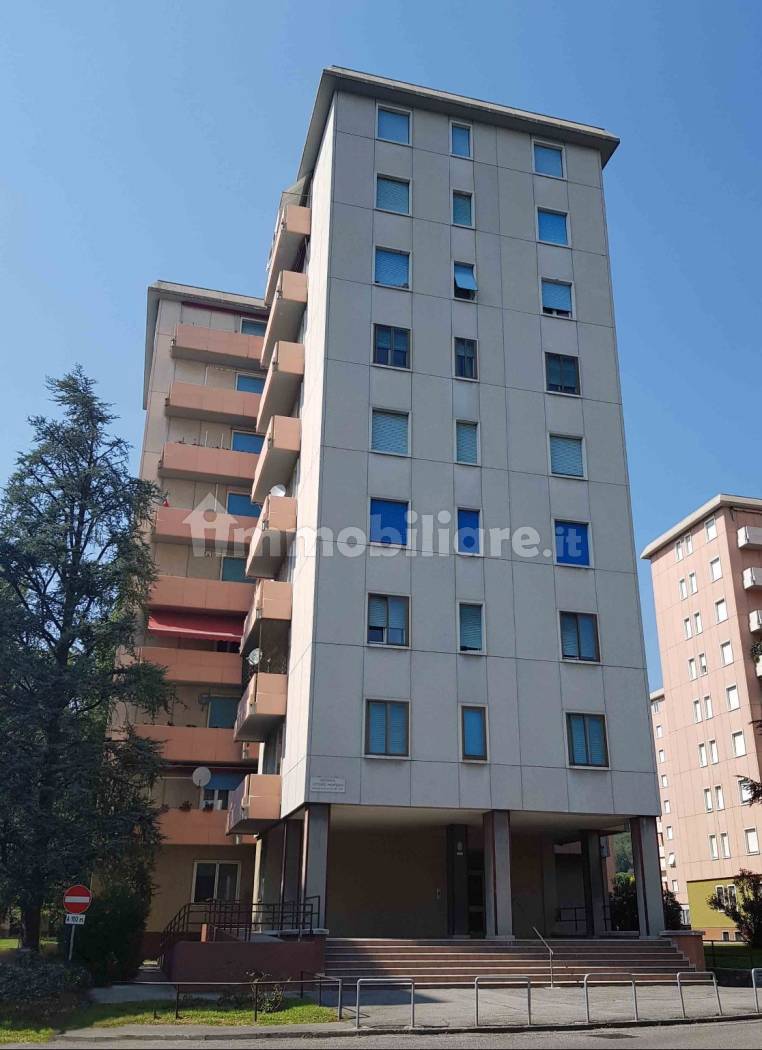 Quadrilocale Rotonda Vittorio Montiglio 5, Urago Mella, Brescia