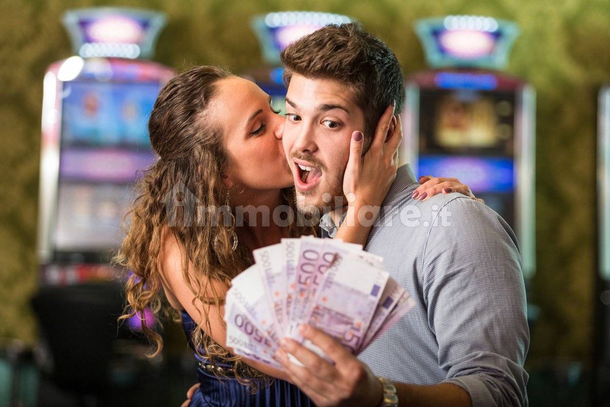 Sala giochi e scommesse in Vendita