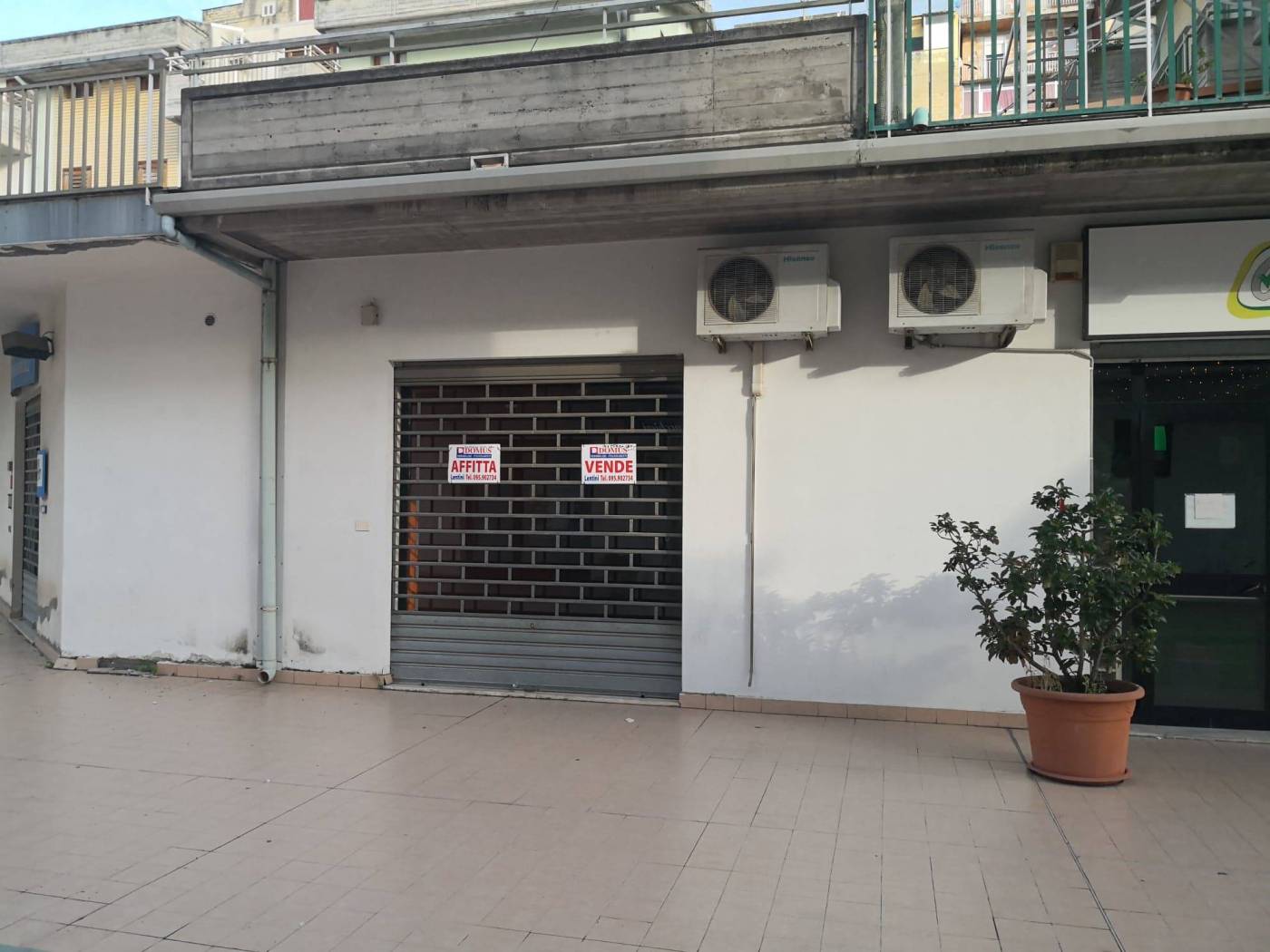 Locale commerciale in Vendita