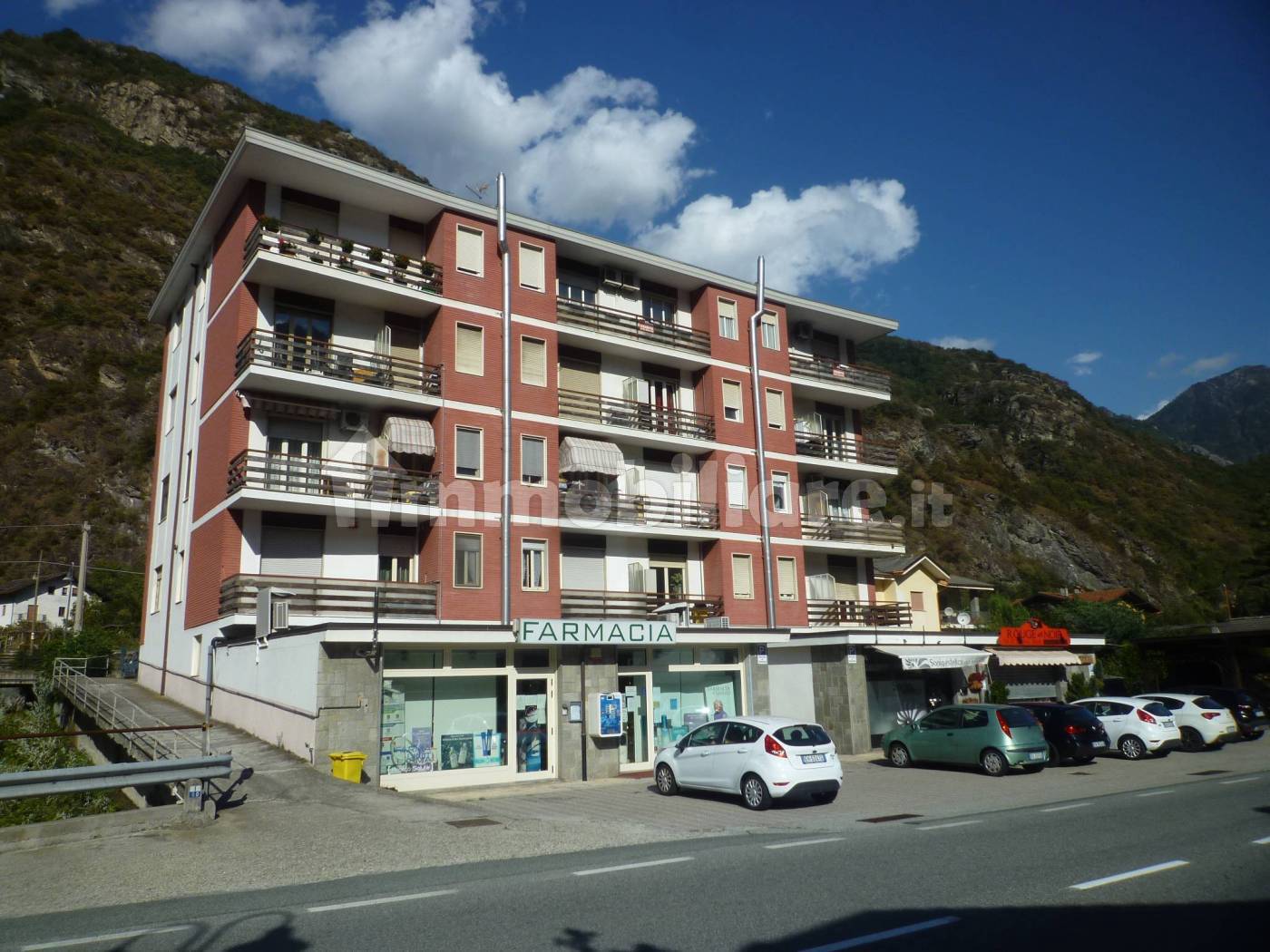 Quadrilocale frazione Clapey, Centro, Arnad