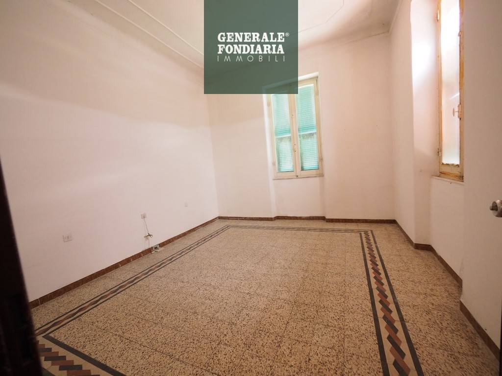 Appartamento via Radio 6, Ceparana Carpena, Bolano