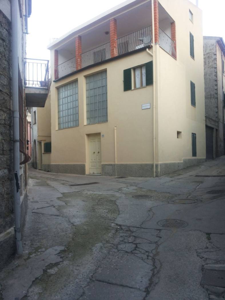 Appartamento via Gian Maria Angioj 23, Mamoiada