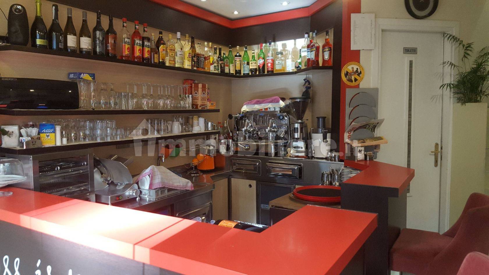 Attività commerciale in Vendita