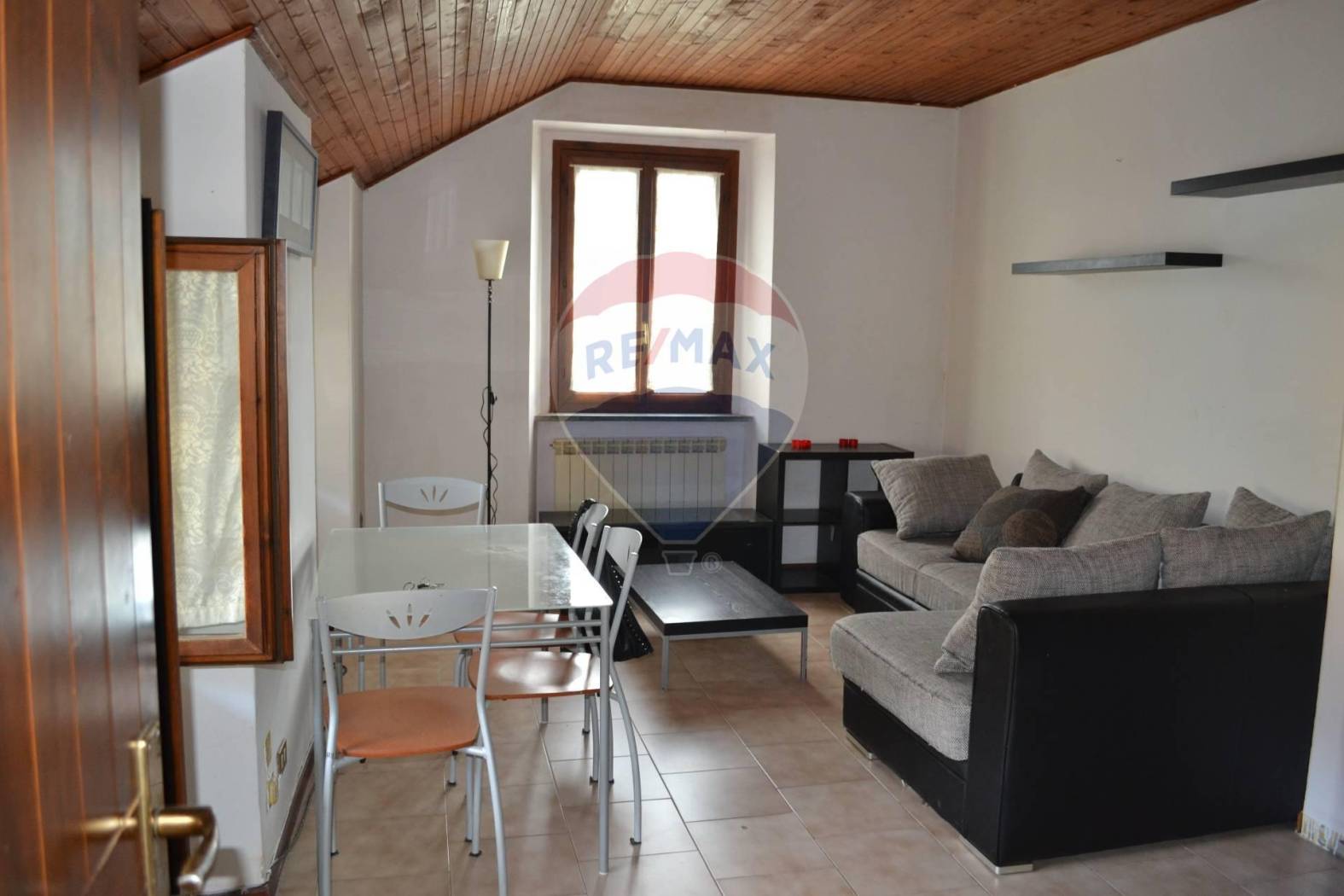 Trilocale buono stato, quarto piano, Centro, Cannobio