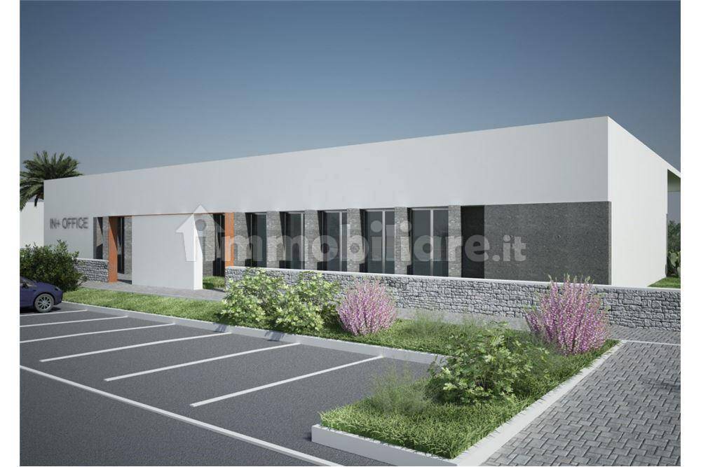 Locale commerciale in Vendita