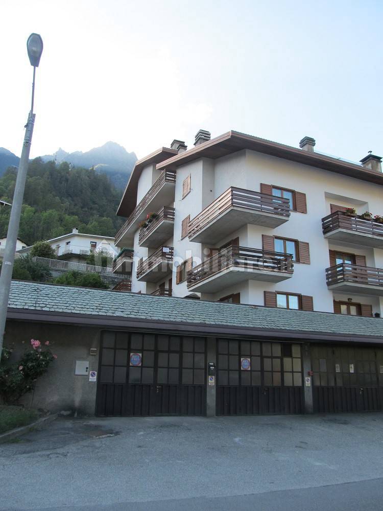 Bilocale via Pietro Sigismund, Centro, Chiesa in Valmalenco