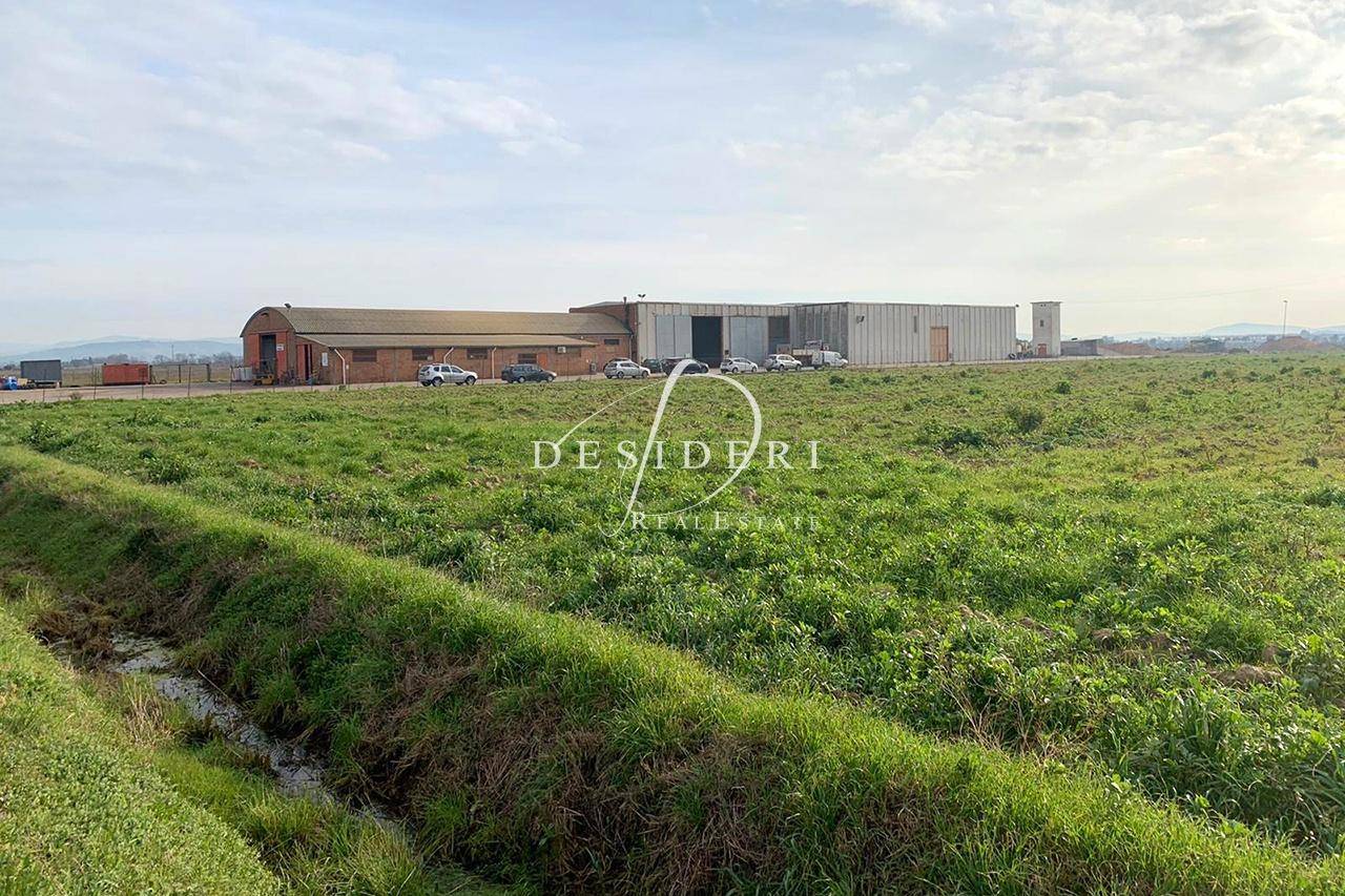 Locale commerciale in Vendita