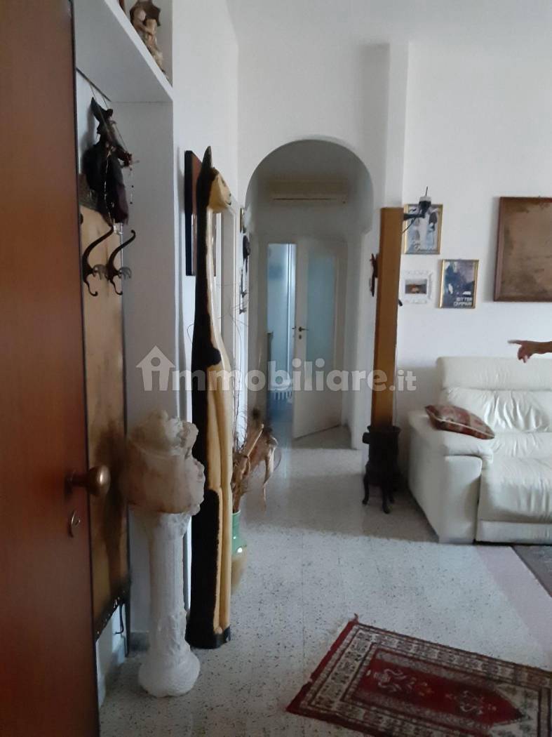 Trilocale via Ceglie 22, Centro, Cisternino