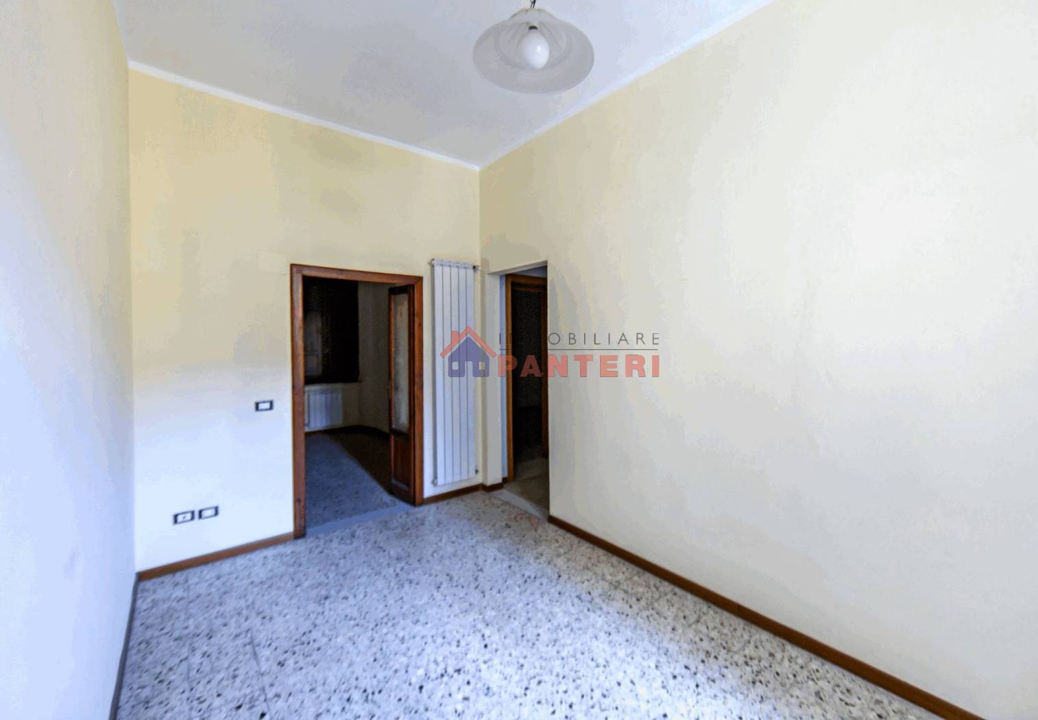 Trilocale via Guglielmo Oberdan 63, Centro, Pescia