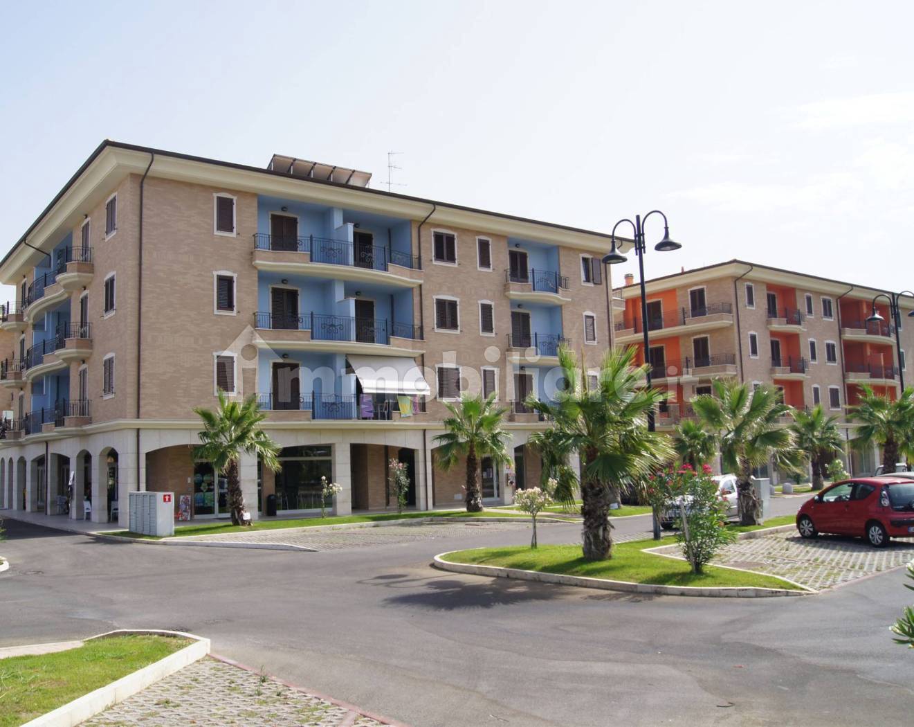 Locale commerciale in Vendita