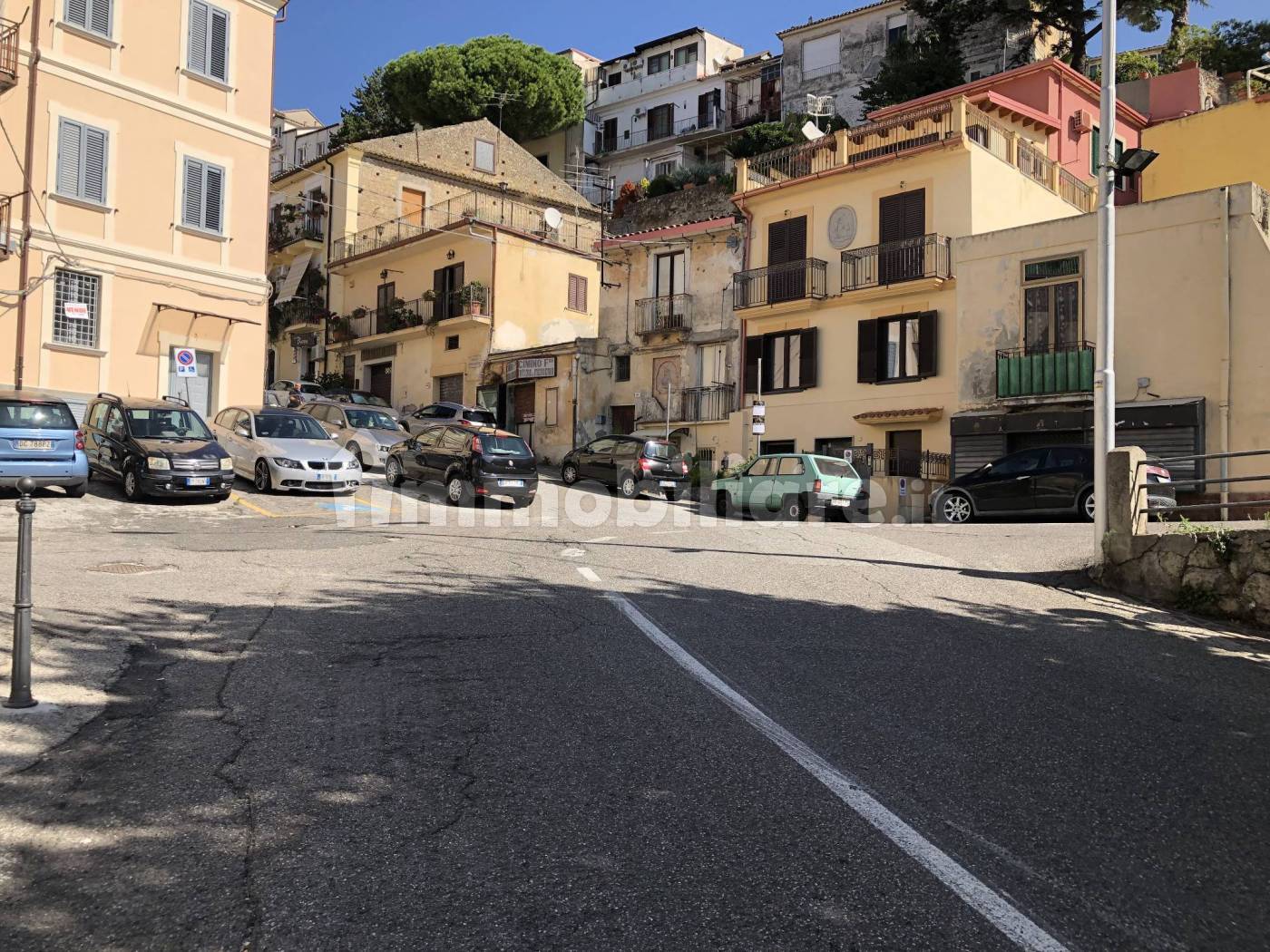 Locale commerciale in Vendita