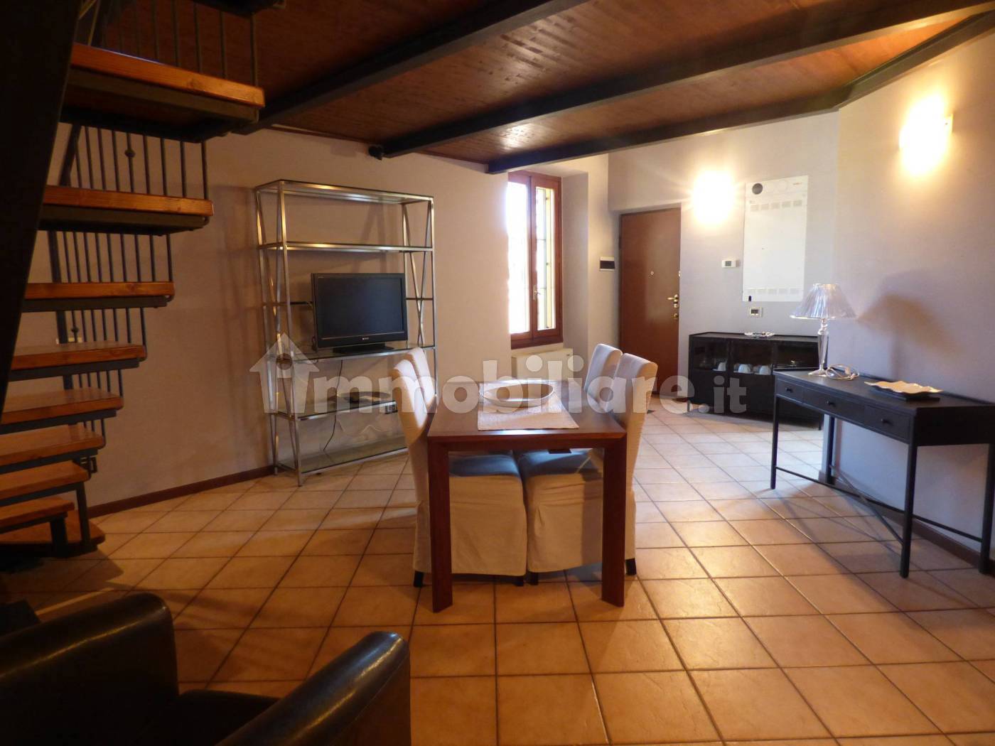 Trilocale piazza Ducale, Centro, Vigevano