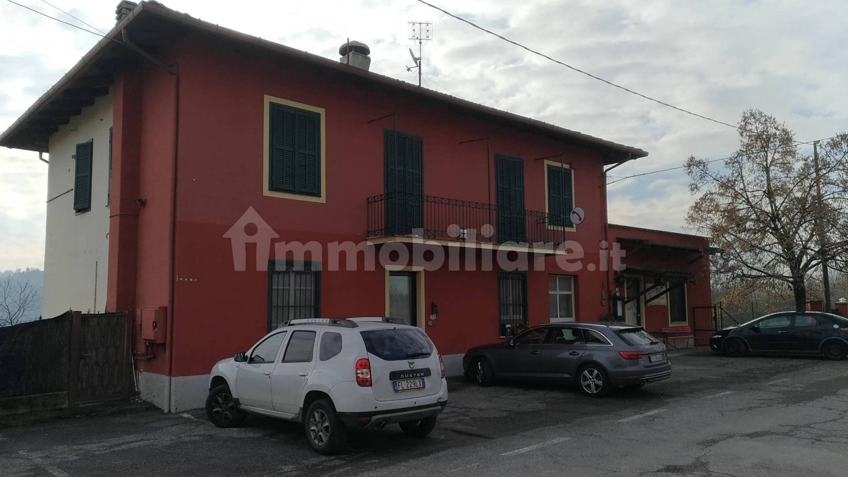 Locale commerciale in Vendita